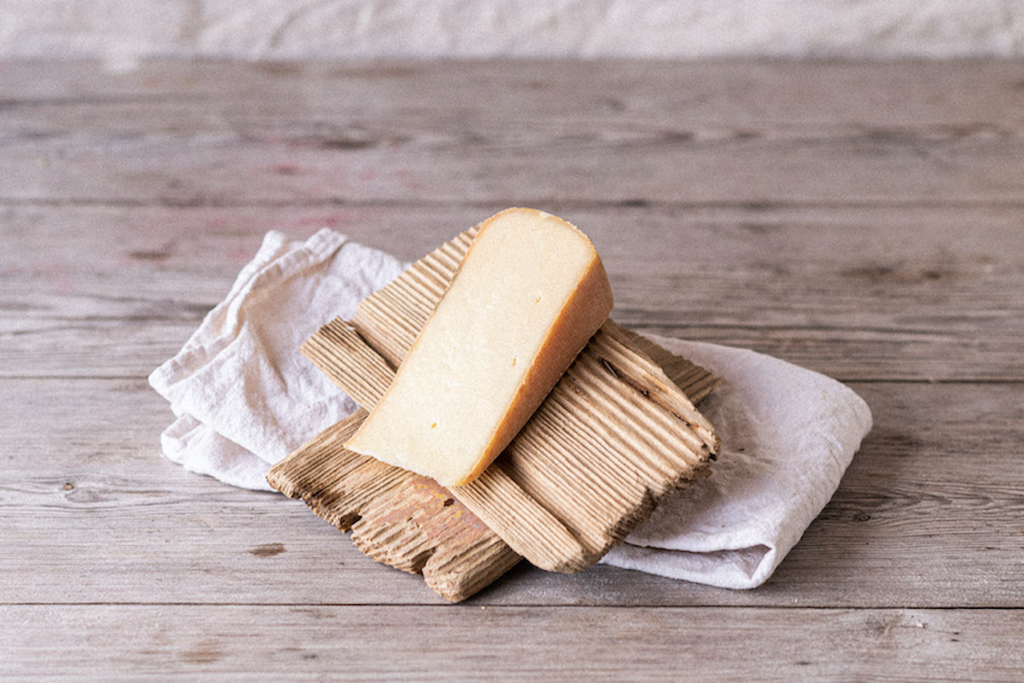 NEW PIONEERING HYBRID CHEESE